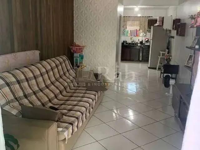 Casa / Sobrado para Venda em Itajaí/SC Espinheiros 3 Quartos