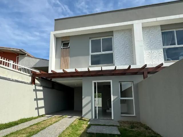 Casa / Sobrado para Venda em Itajaí/SC Espinheiros 3 Quartos