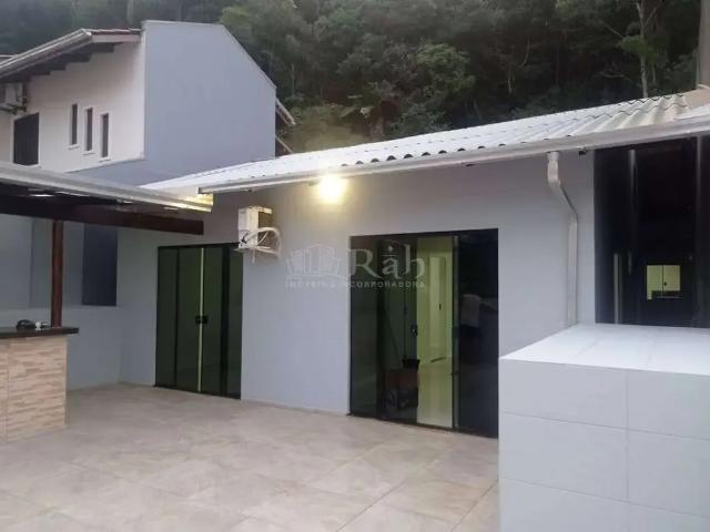 Casa / Sobrado para Venda em Itajaí/SC Fazendinha 4 Quartos