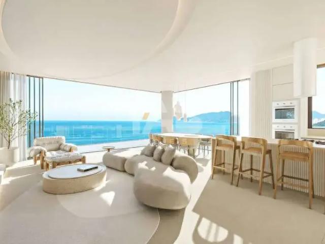 Casa / Sobrado para Venda em Itajaí/SC Praia Brava 4 Quartos
