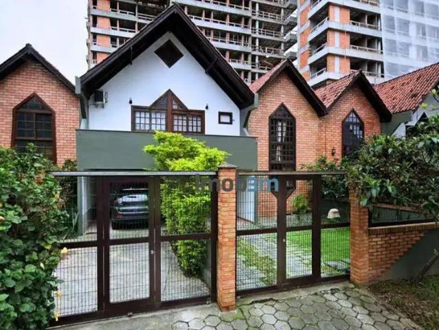 Casa / Sobrado para Venda em Itajaí/SC Praia Brava 3 Quartos