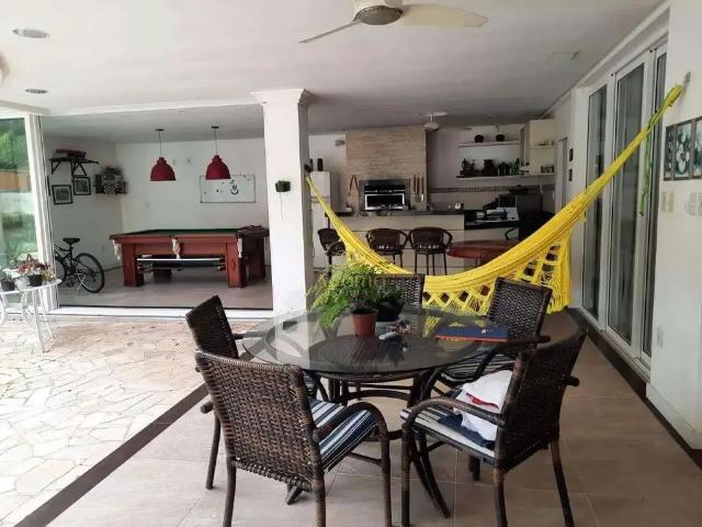 Casa / Sobrado para Venda em Itajaí/SC Ressacada 4 Quartos