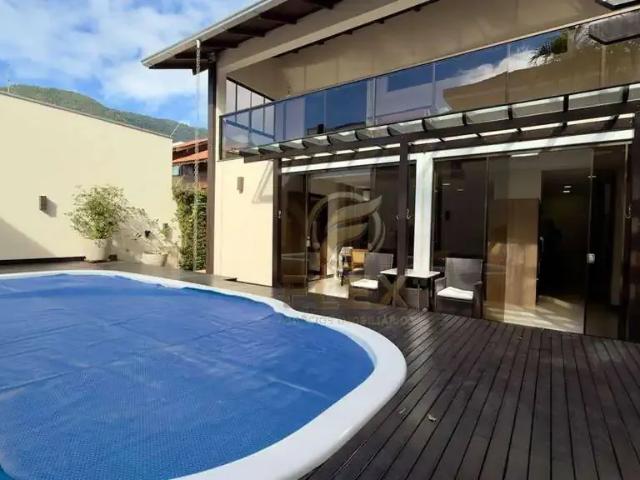Casa / Sobrado para Venda em Itajaí/SC Ressacada 4 Quartos