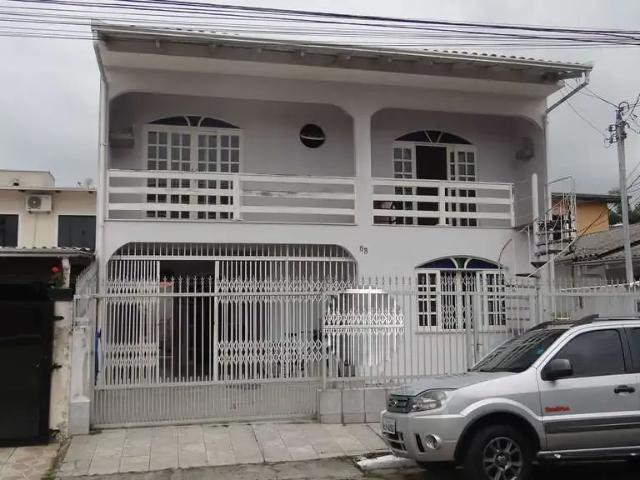 Casa / Sobrado para Venda em Itajaí/SC São João 4 Quartos