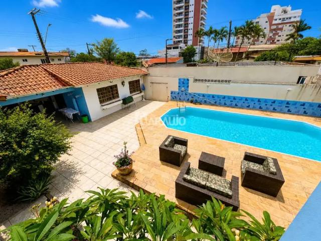 Casa / Sobrado para Venda em Itajaí/SC São João 4 Quartos