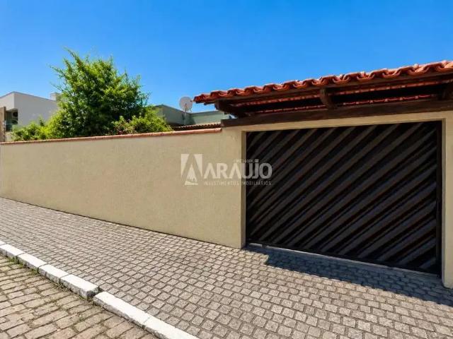 Casa / Sobrado para Venda em Itajaí/SC São João 4 Quartos