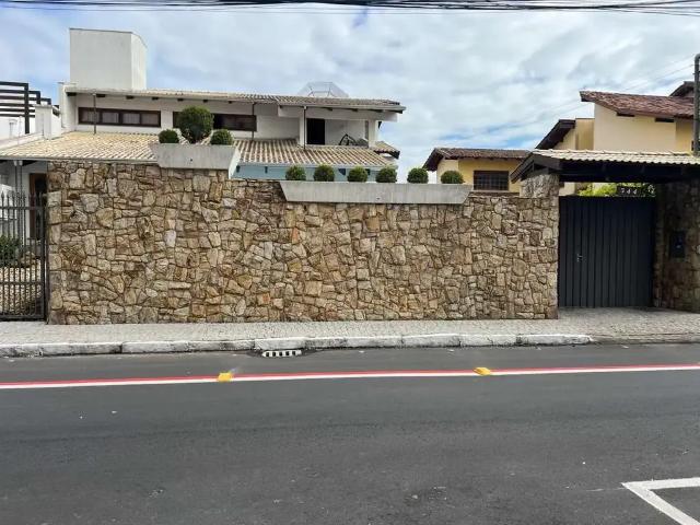 Casa / Sobrado para Venda em Itajaí/SC São João 3 Quartos