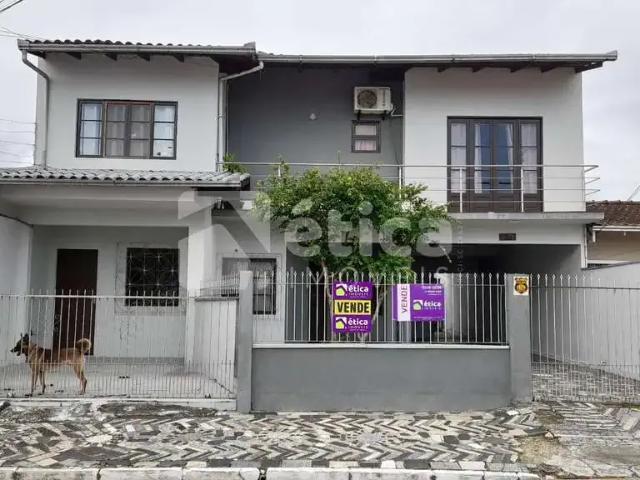 Casa / Sobrado para Venda em Itajaí/SC São Vicente 5 Quartos
