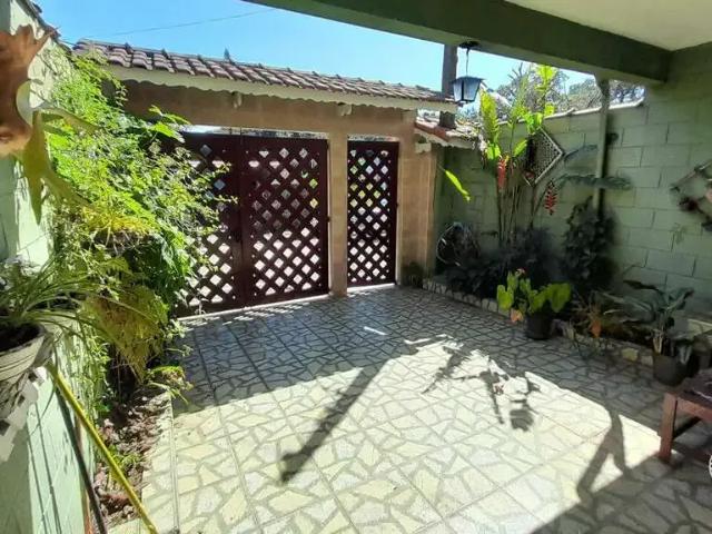 Casa / Sobrado para Venda em Itanhaém/SP Nossa Senhora do Sion 6 Quartos