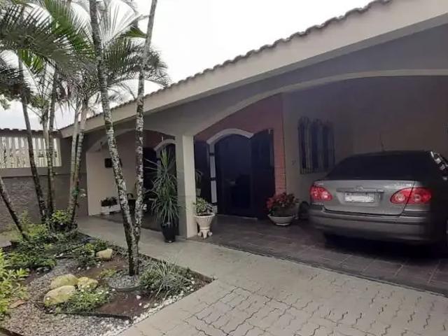 Casa / Sobrado para Venda em Itanhaém/SP Nova Itanhaém 4 Quartos
