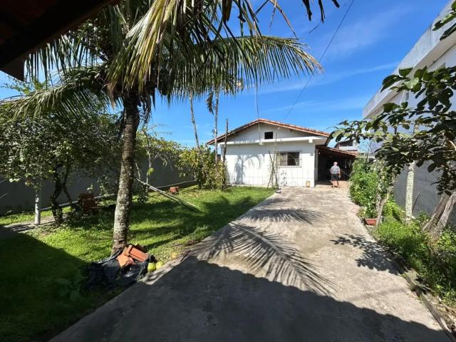 Casa / Sobrado para Venda em Itanhaém/SP Gaivota Praia 3 Quartos