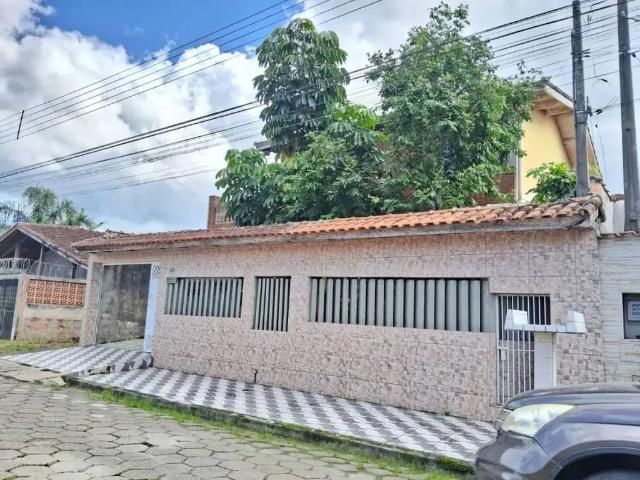 Casa / Sobrado para Venda em Itanhaém/SP Belas Artes 4 Quartos