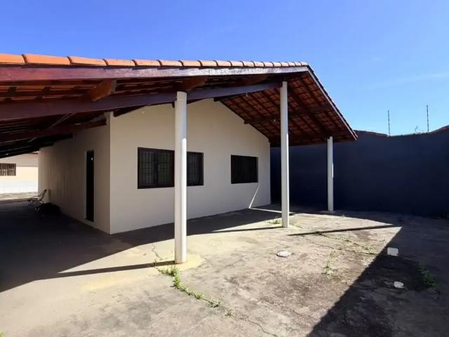 Casa / Sobrado para Venda em Itanhaém/SP Belas Artes 4 Quartos