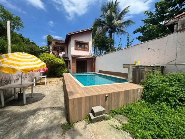 Casa / Sobrado para Venda em Itanhaém/SP Belas Artes 7 Quartos