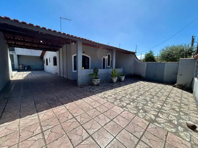Casa / Sobrado para Venda em Itanhaém/SP Bopiranga 4 Quartos