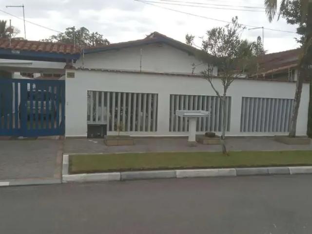 Casa / Sobrado para Venda em Itanhaém/SP Bopiranga 3 Quartos