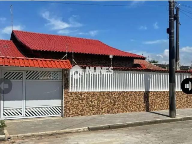 Casa / Sobrado para Venda em Itanhaém/SP Centro 4 Quartos