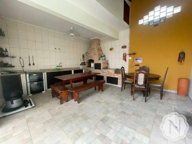 Casa / Sobrado para Venda em Itanhaém/SP Centro 4 Quartos