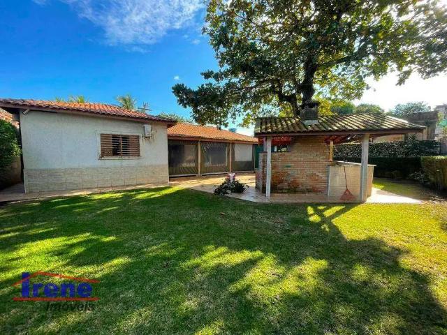 Casa / Sobrado para Venda em Itanhaém/SP Centro 4 Quartos
