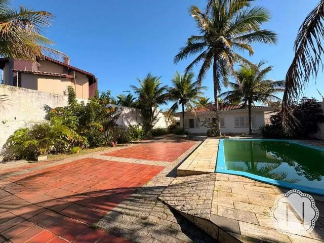 Casa / Sobrado para Venda em Itanhaém/SP Centro 5 Quartos