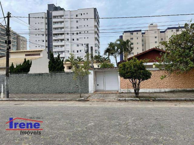 Casa / Sobrado para Venda em Itanhaém/SP Centro 5 Quartos