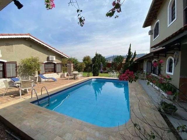 Casa / Sobrado para Venda em Itanhaém/SP Suarão 5 Quartos
