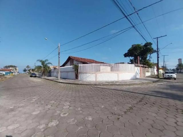 Casa / Sobrado para Venda em Itanhaém/SP Centro 2 Quartos