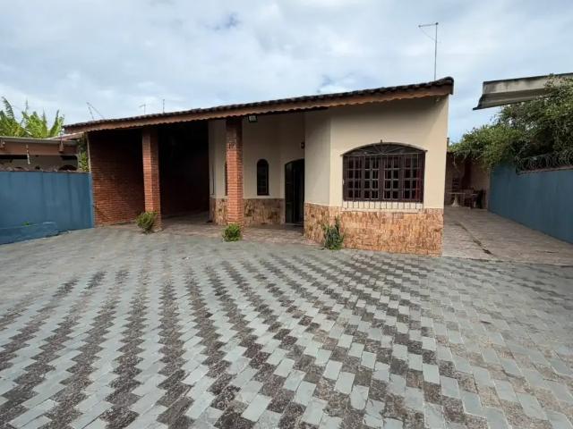 Casa / Sobrado para Venda em Itanhaém/SP Centro 2 Quartos