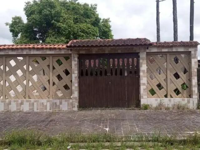 Casa / Sobrado para Venda em Itanhaém/SP Centro 2 Quartos