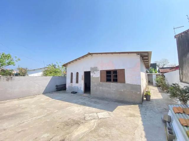 Casa / Sobrado para Venda em Itanhaém/SP Centro 2 Quartos