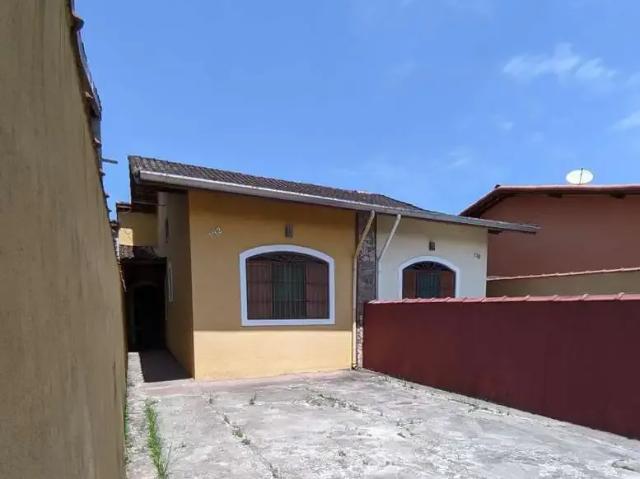 Casa / Sobrado para Venda em Itanhaém/SP Centro 2 Quartos