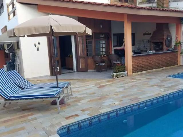 Casa / Sobrado para Venda em Itanhaém/SP Centro 3 Quartos