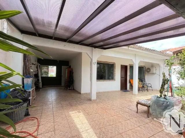 Casa / Sobrado para Venda em Itanhaém/SP Centro 3 Quartos