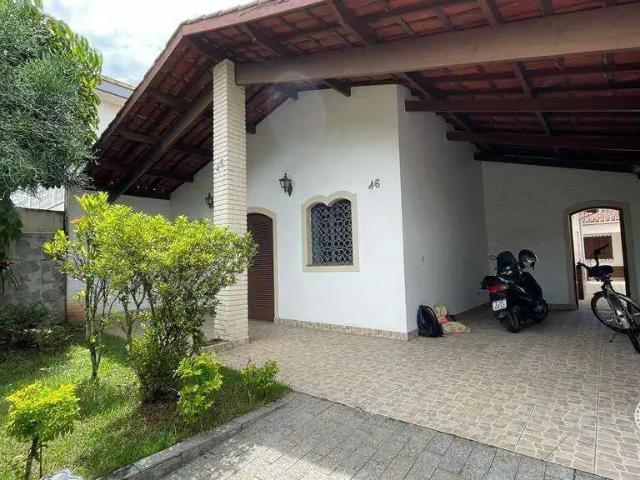 Casa / Sobrado para Venda em Itanhaém/SP Centro 3 Quartos