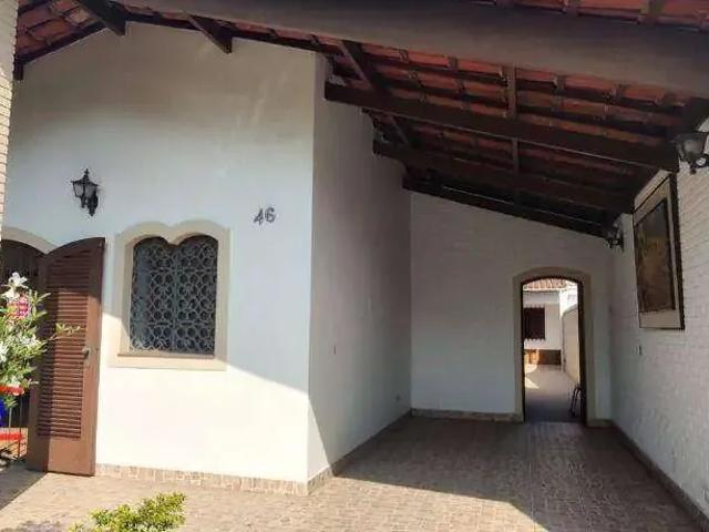 Casa / Sobrado para Venda em Itanhaém/SP Centro 3 Quartos