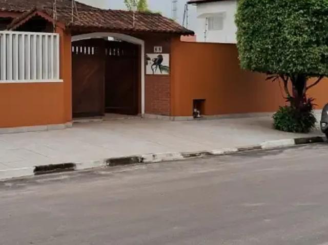 Casa / Sobrado para Venda em Itanhaém/SP Jardim Grandesp 3 Quartos