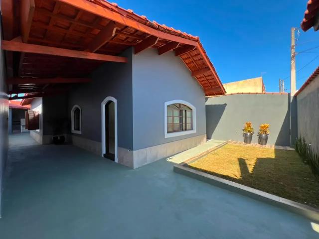 Casa / Sobrado para Venda em Itanhaém/SP Gaivota Praia 3 Quartos