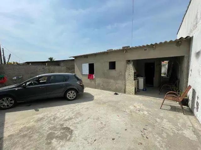 Casa / Sobrado para Venda em Itanhaém/SP Jardim América 4 Quartos