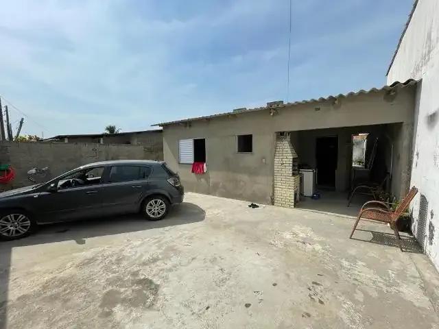 Casa / Sobrado para Venda em Itanhaém/SP Jardim América 4 Quartos