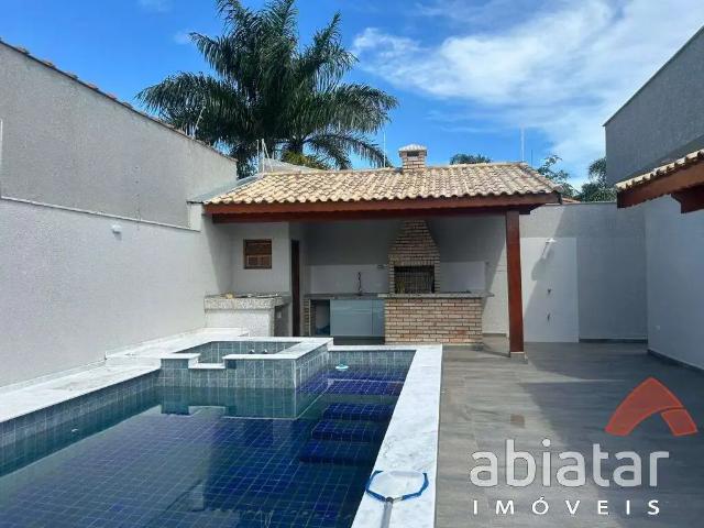 Casa / Sobrado para Venda em Itanhaém/SP Jardim Comendador 3 Quartos