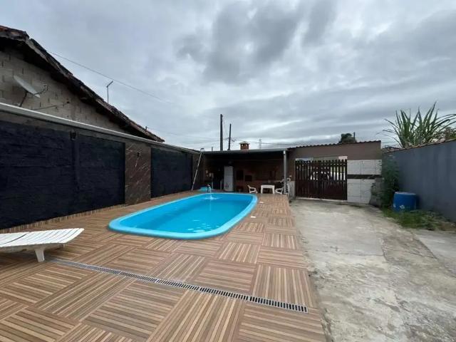Casa / Sobrado para Venda em Itanhaém/SP Jardim das Palmeiras 3 Quartos