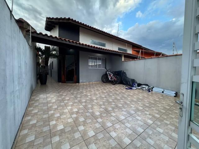 Casa / Sobrado para Venda em Itanhaém/SP Jardim Grandesp 3 Quartos