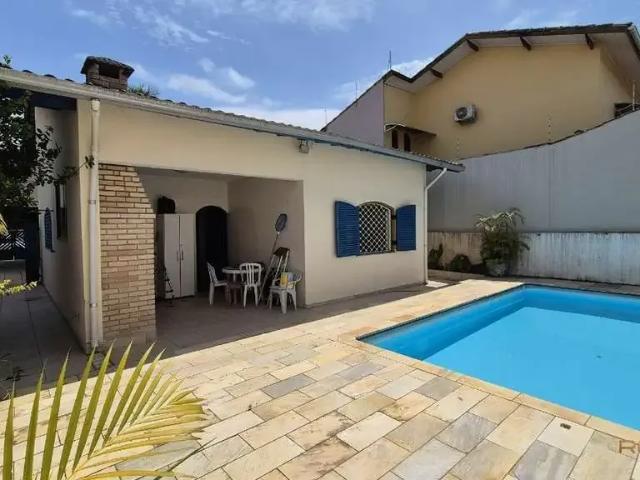 Casa / Sobrado para Venda em Itanhaém/SP Jardim Grandesp 3 Quartos