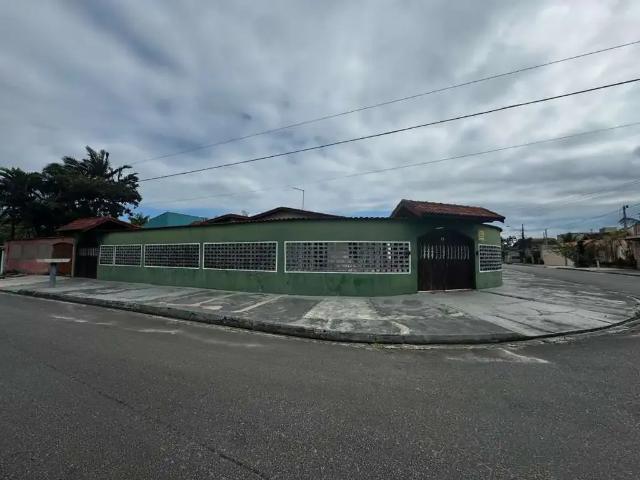 Casa / Sobrado para Venda em Itanhaém/SP Jardim Grandesp 3 Quartos