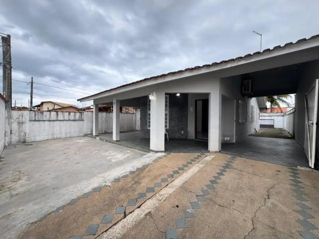 Casa / Sobrado para Venda em Itanhaém/SP Jardim Grandesp 3 Quartos