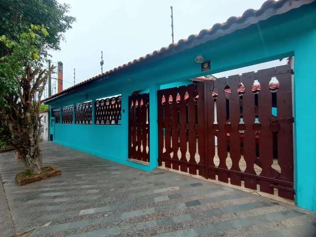 Casa / Sobrado para Venda em Itanhaém/SP Jardim Lindomar 3 Quartos