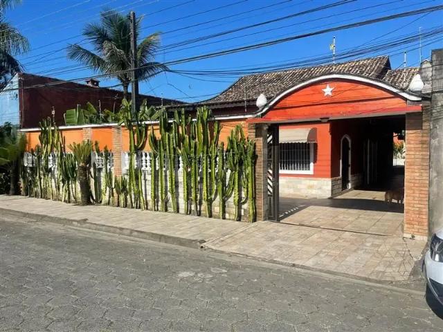 Casa / Sobrado para Venda em Itanhaém/SP Jardim Magalhães 3 Quartos