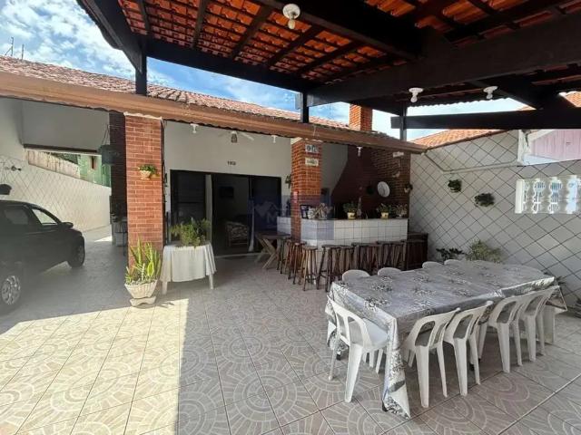 Casa / Sobrado para Venda em Itanhaém/SP Jardim Suarão 3 Quartos