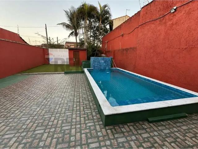 Casa / Sobrado para Venda em Itanhaém/SP Jardim Suarão 3 Quartos