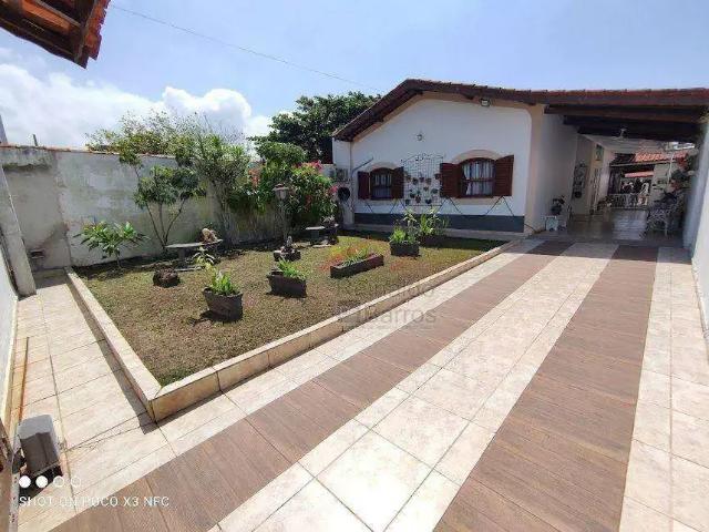 Casa / Sobrado para Venda em Itanhaém/SP Jardim Suarão 4 Quartos